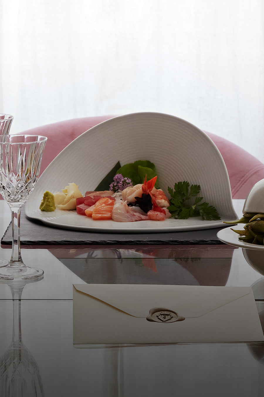 Deluxy White Gloves – DELUXY